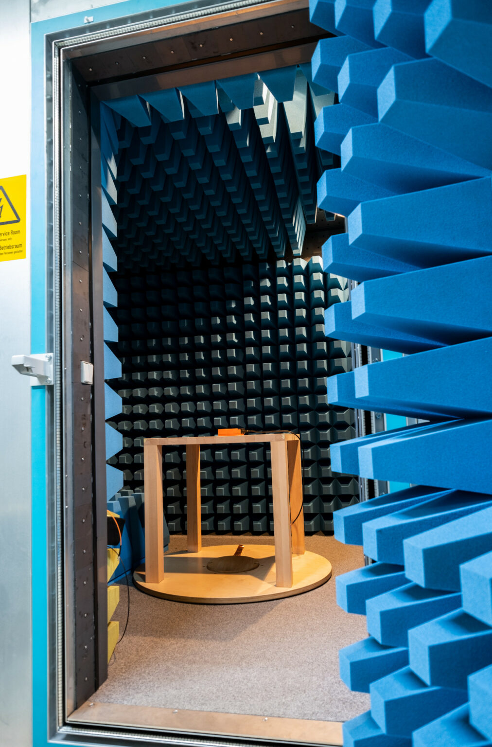 Computing on the Edge: Electromagnetic and Electrical Safety Testing | Dell