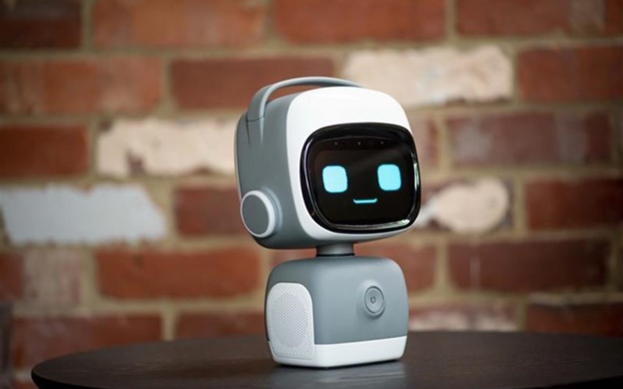 How Norby's AI Robot Personalizes Language Learning | Dell